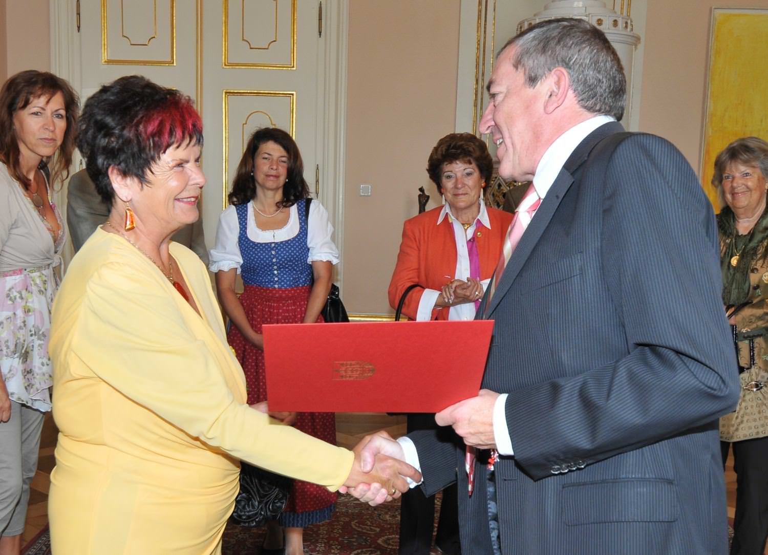 Stadt Salzburg - Die Stunde der Revanche – Christa Dangl erhielt ...