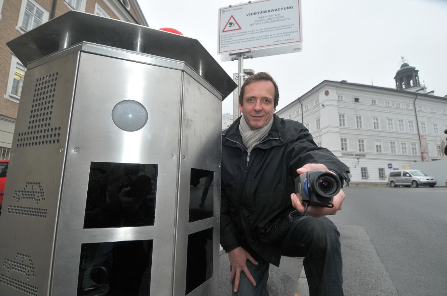 Stadt Salzburg - Poller: Kameras am Mozartplatz sind seit Freitag scharf