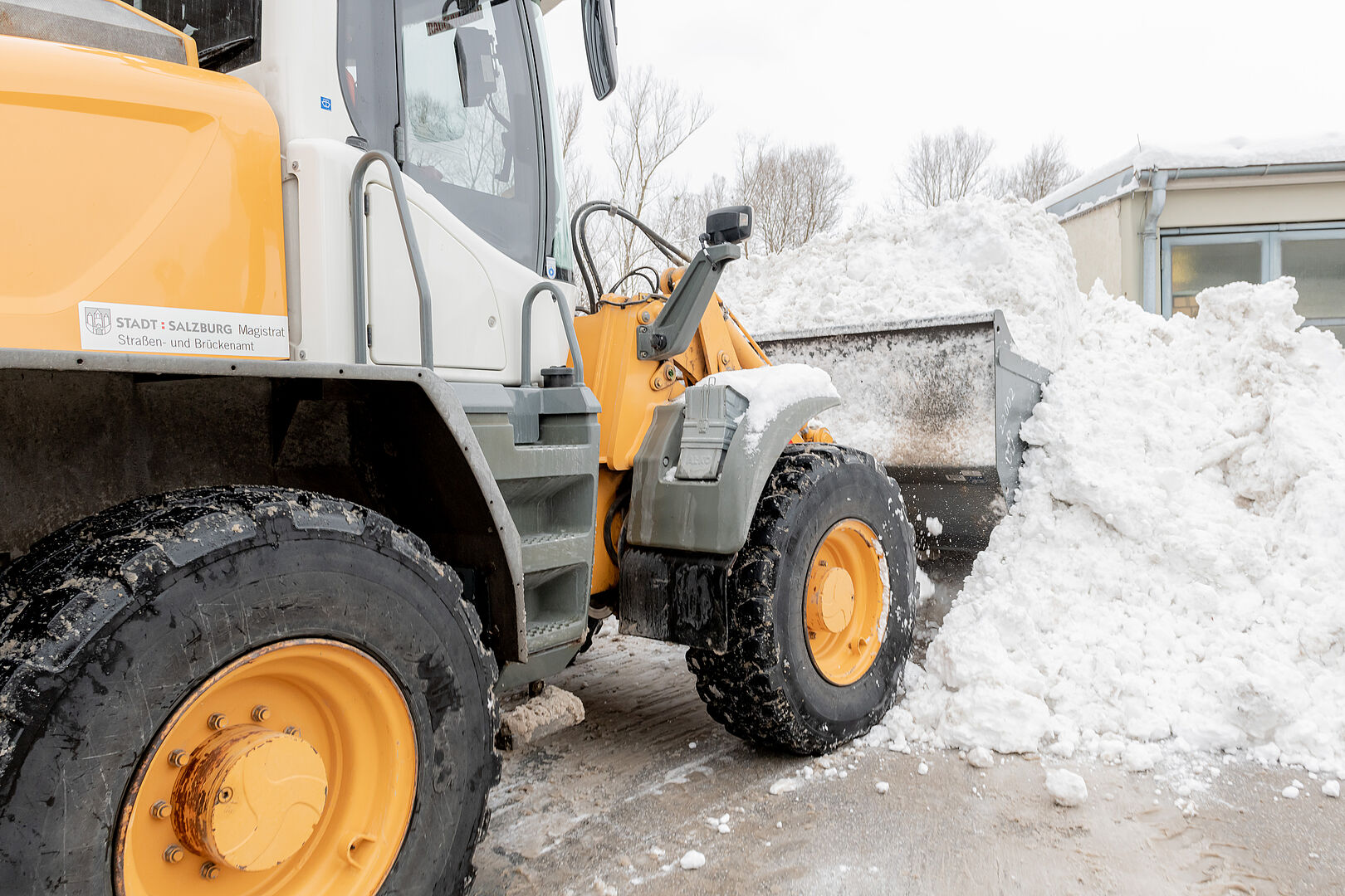 Stadt Salzburg - Auch bei 25 Grad – Bauhof denkt schon an Winter
